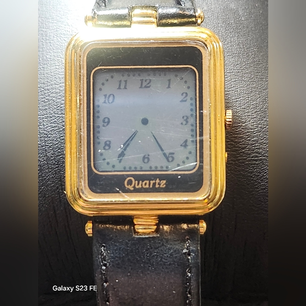 Digital Quartz Watch With Digital Hands - Gem